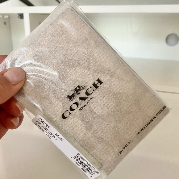 Coach | Bags | Newcoach Men Zip Cards Case Signature | Poshmark